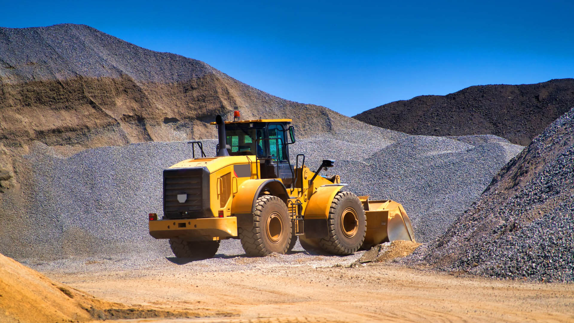 Earthmoving and Excavation Equipment for Sale | HAWK