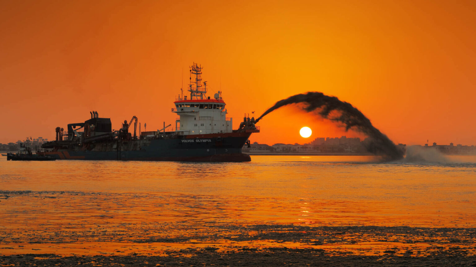 What Is Dredging? Hydraulic & Mechanical Dredging Explained