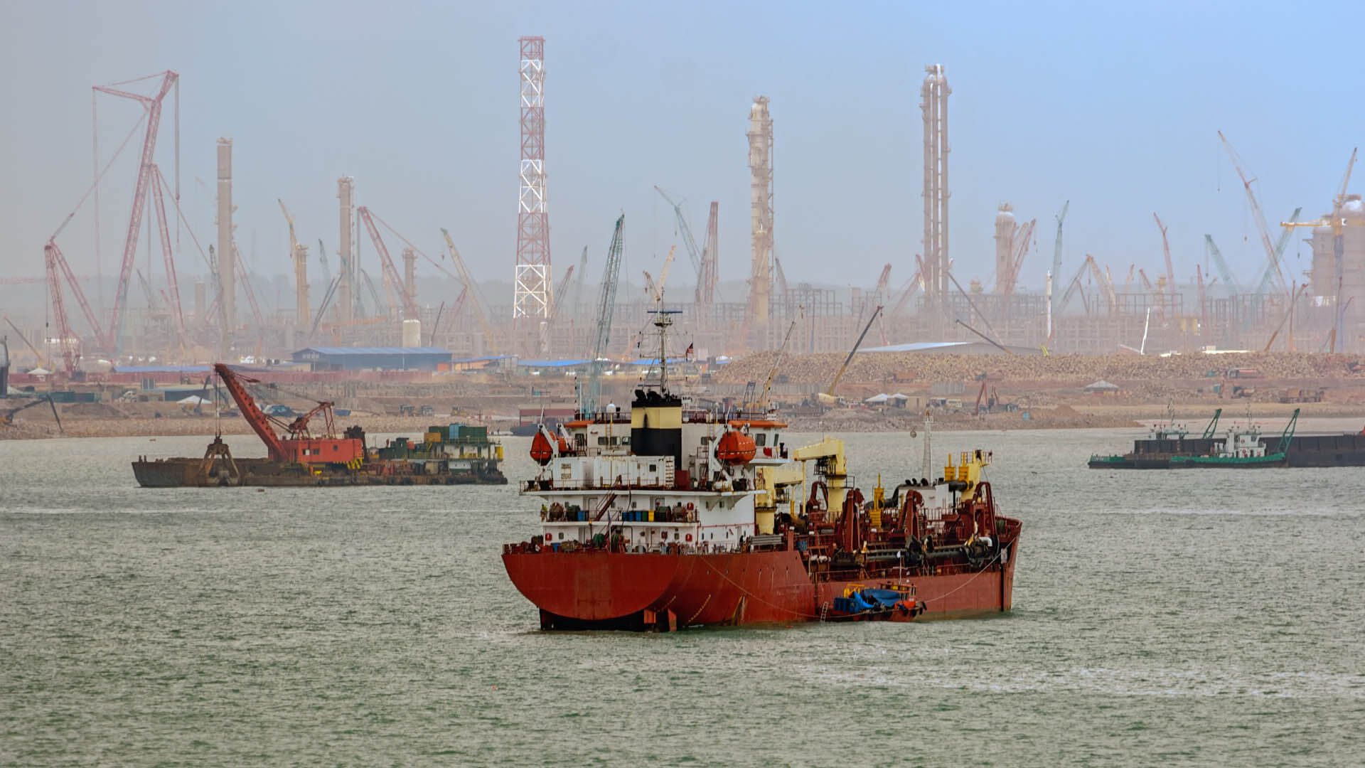 What Is Dredging? Hydraulic & Mechanical Dredging Explained