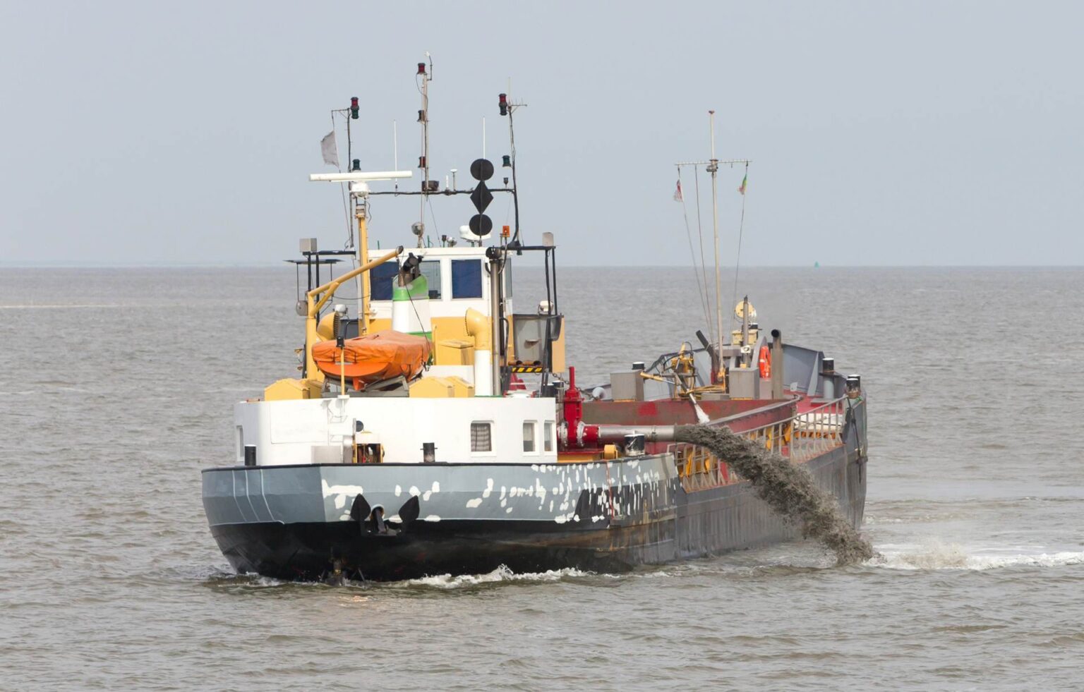 Dredge Boat Types and Applications: Choose the Best Fit